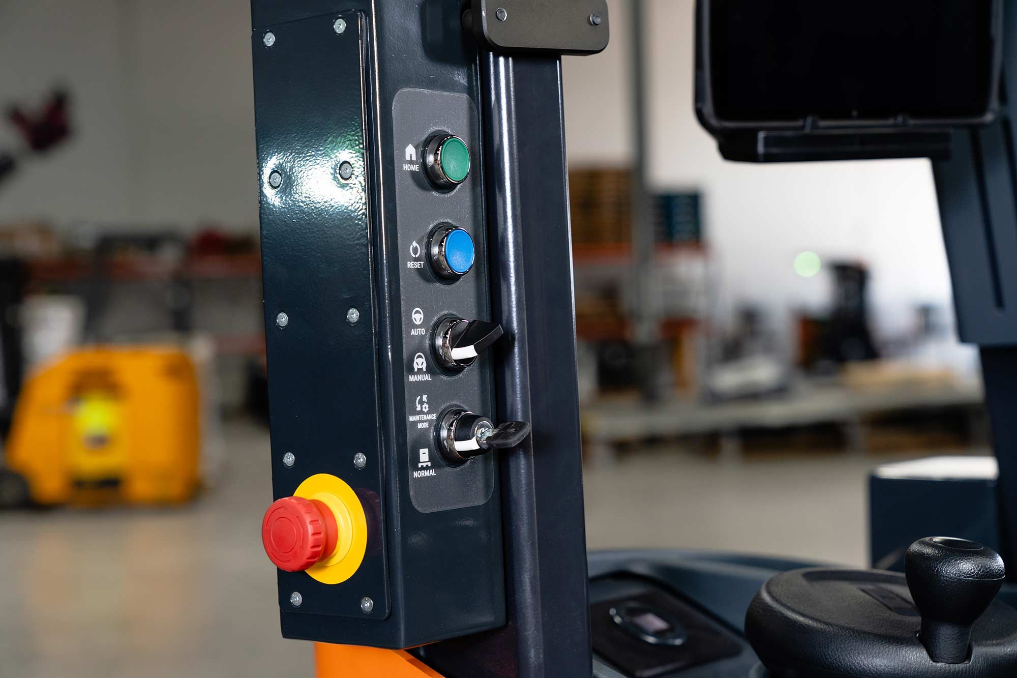 Automated Trailer Loading & Unloading | Safe FoxBot Technology