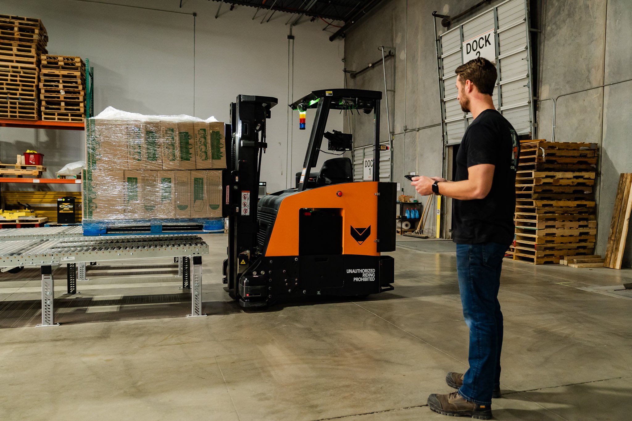 Transform Labor Shortage With FoxBot ATL | Autonomous Forklift ...
